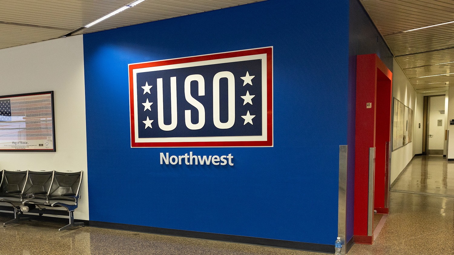 SEA and USO Volunteers Serve Travelers with Dedication | Port of Seattle