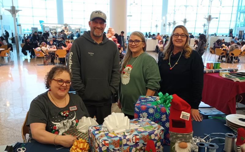 SEA and USO Volunteers Serve Travelers with Dedication | Port of Seattle